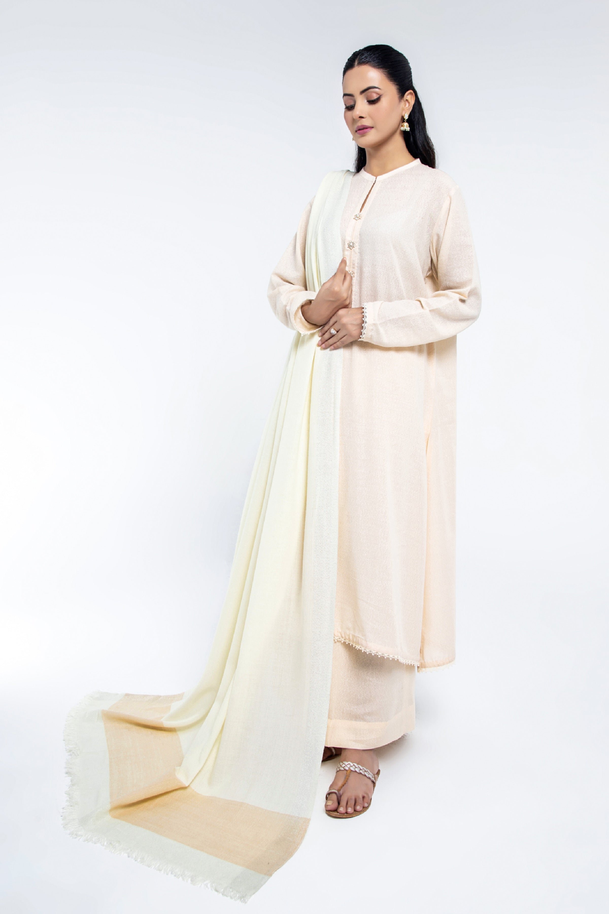 MOON LIGHT SHAWL – The Fabric Store Pakistan