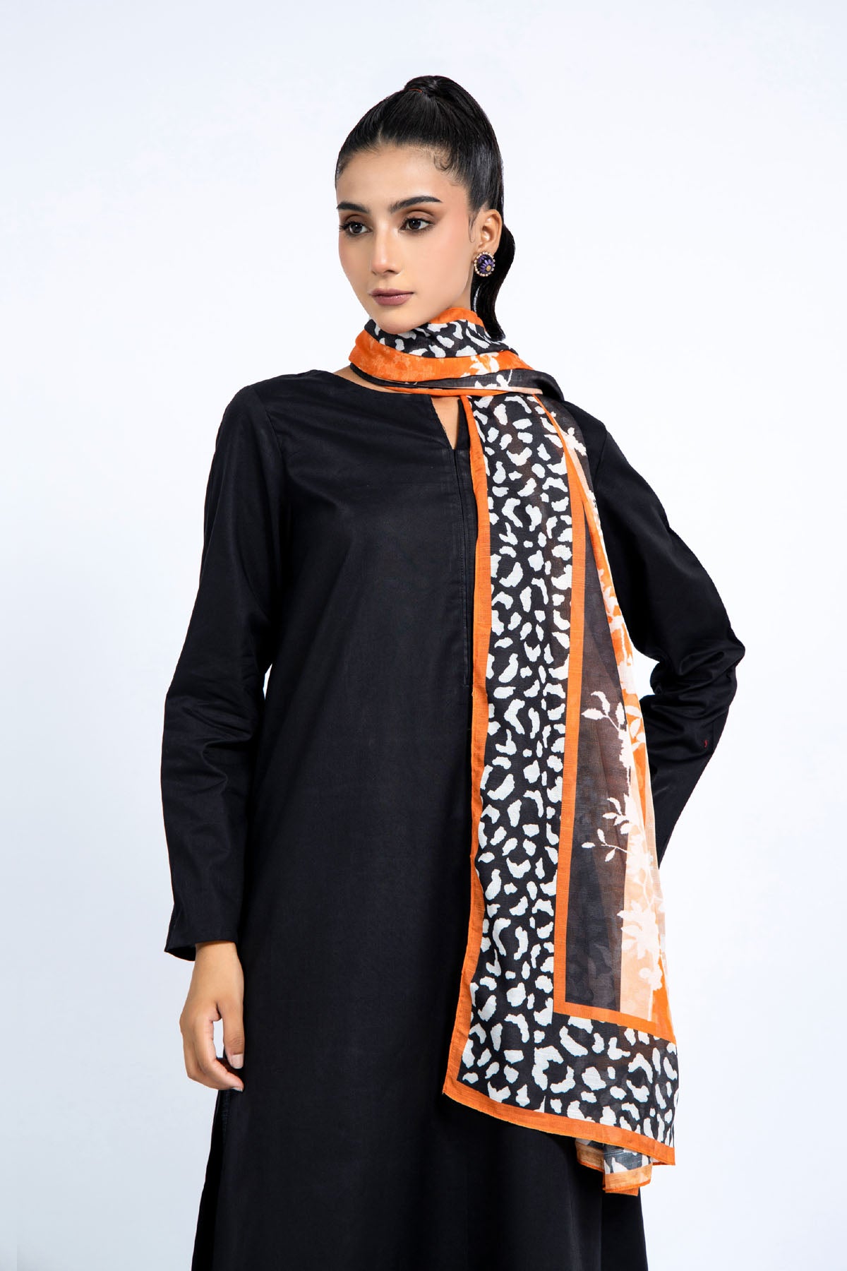 Stoler – The Fabric Store Pakistan