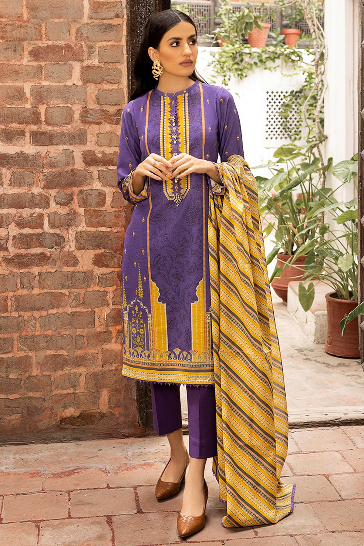 PRINTED KHADDAR 2 PCS | Winter Collection 2021 | The Fabric Store – The ...